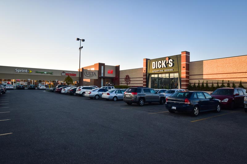 Macomb Mall | Lormax Stern